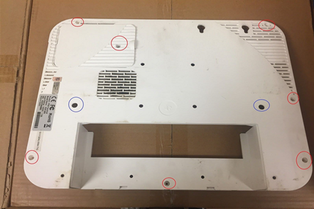 Removing and Replacing the Screen of a POS